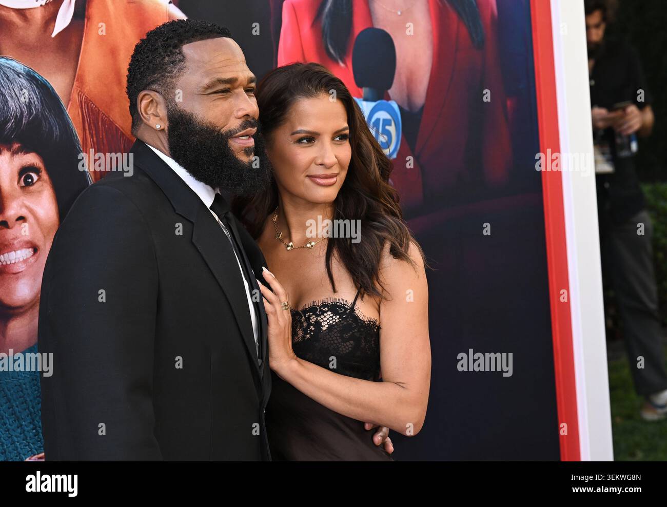 Anthony Anderson and Rocsi Diaz arriving to Paramount Pictures “Scary ...
