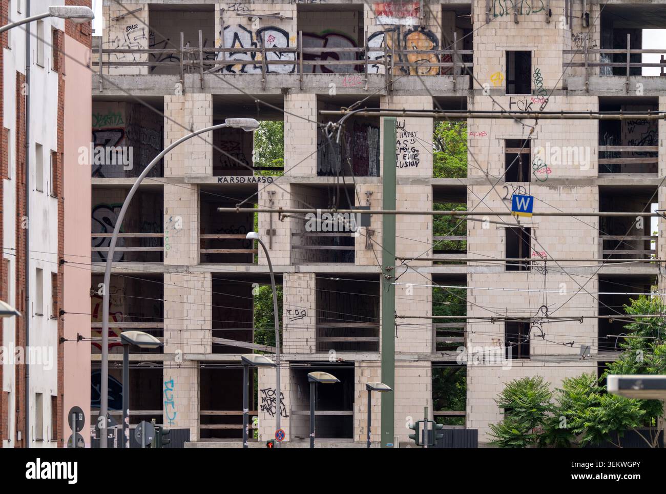 03 June 2026, Berlin: A building shell without scaffolding on Berliner ...