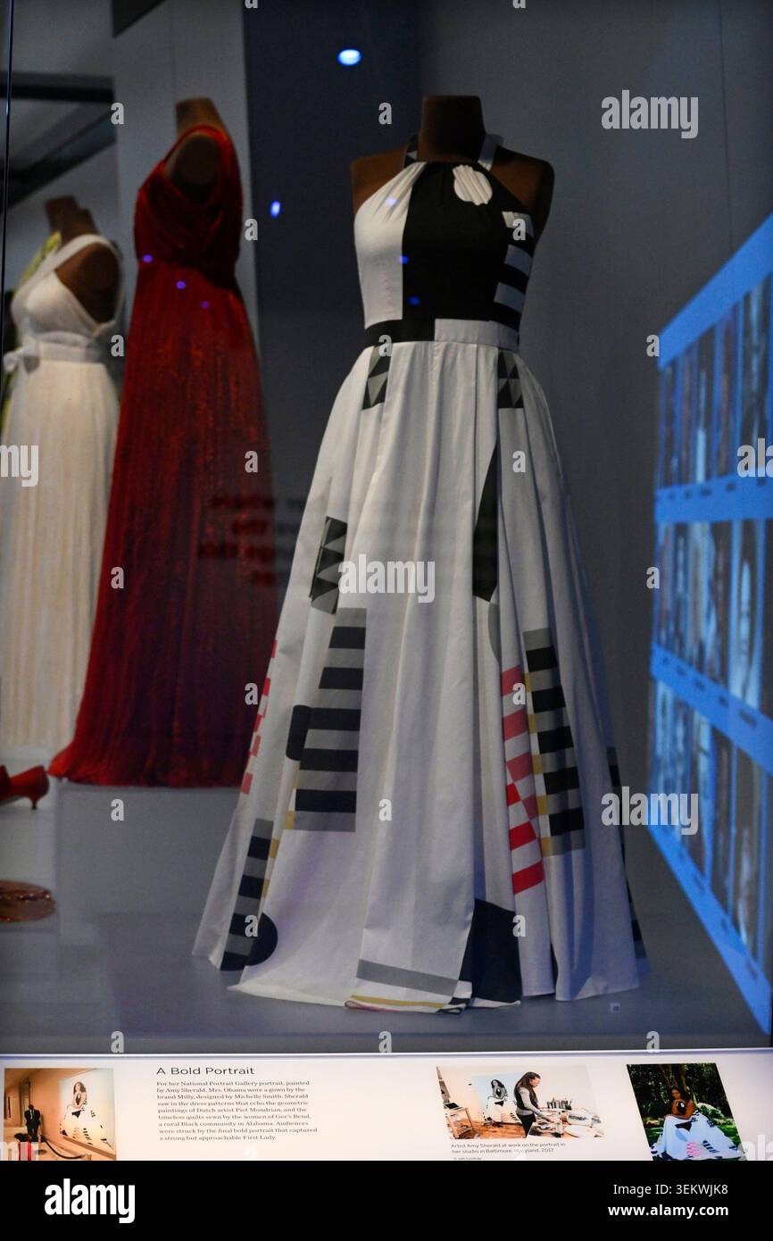 Former First Lady Michelle Obama's dresses on display at the Obama ...