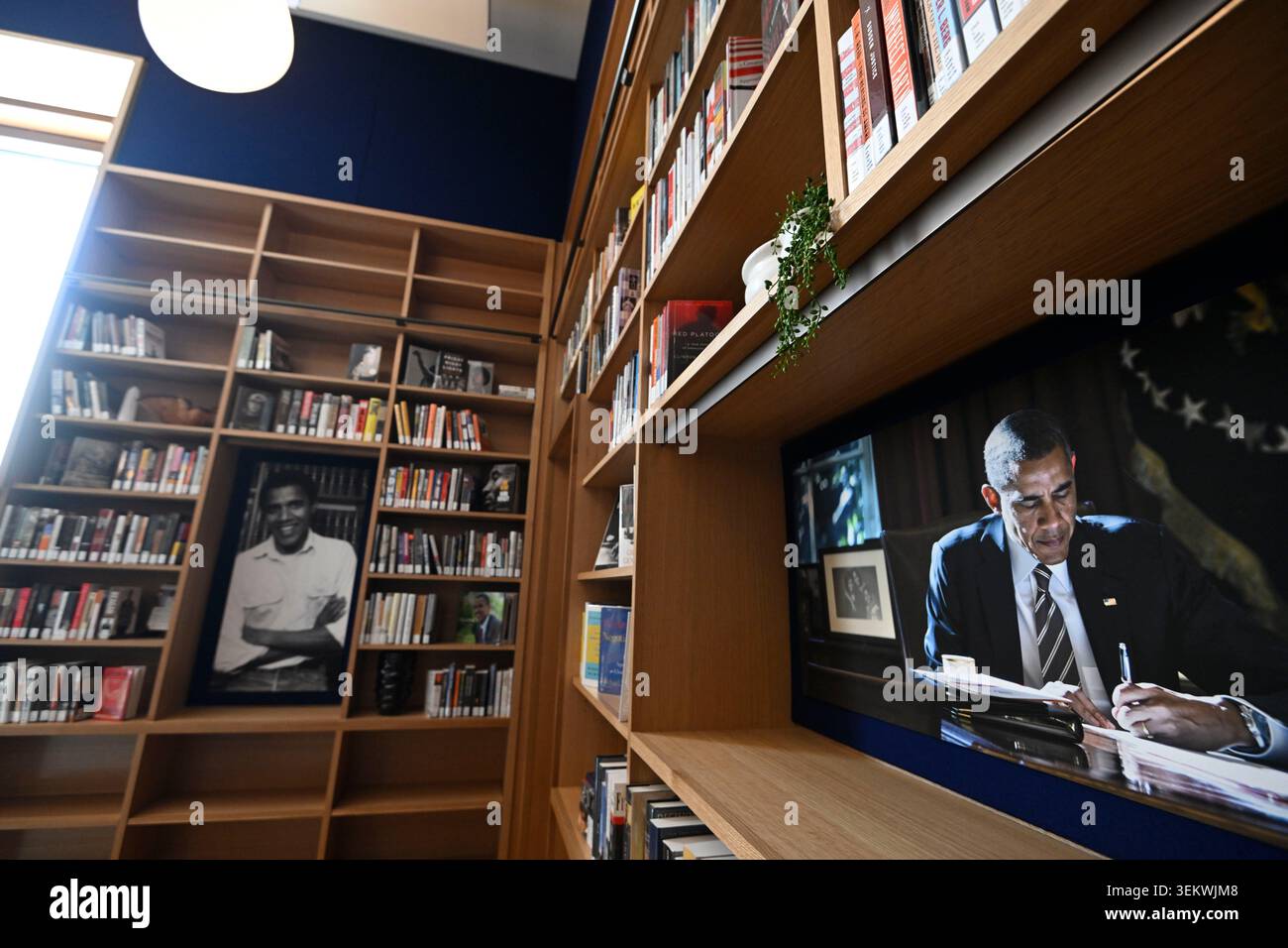 The President's reading room at the Chicago Public Library at the Obama ...