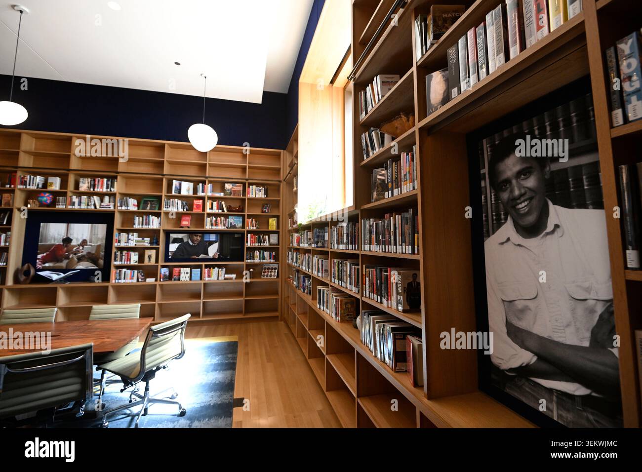 The President's reading room at the Chicago Public Library at the Obama ...