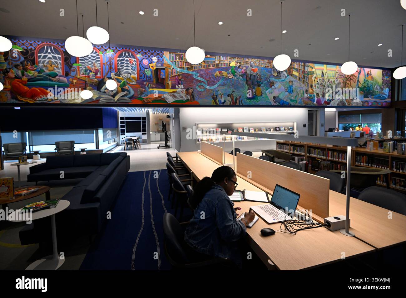 The Chicago Public Library at the Obama Presidential Center in Chicago ...