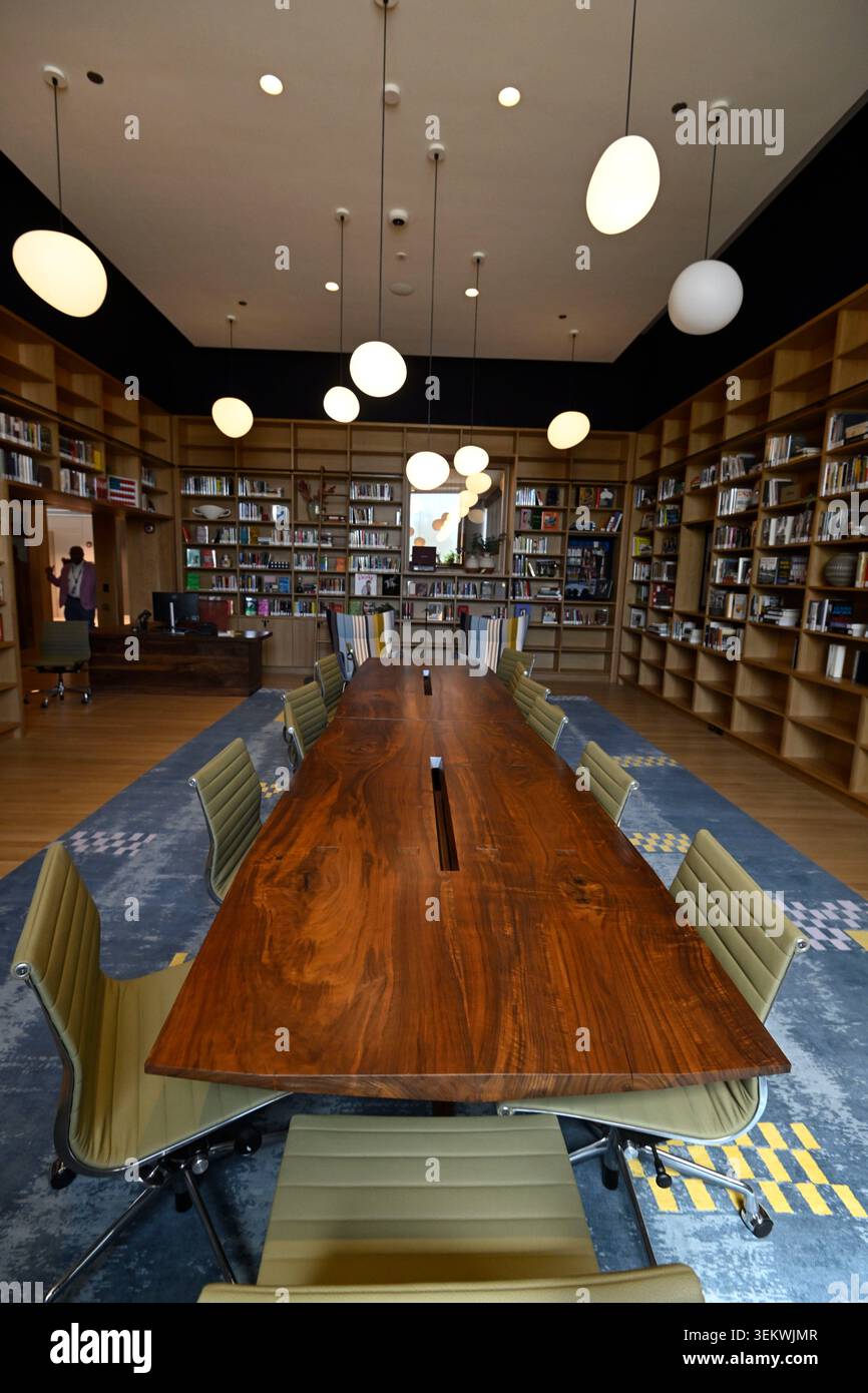 The President's reading room at the Chicago Public Library at the Obama ...