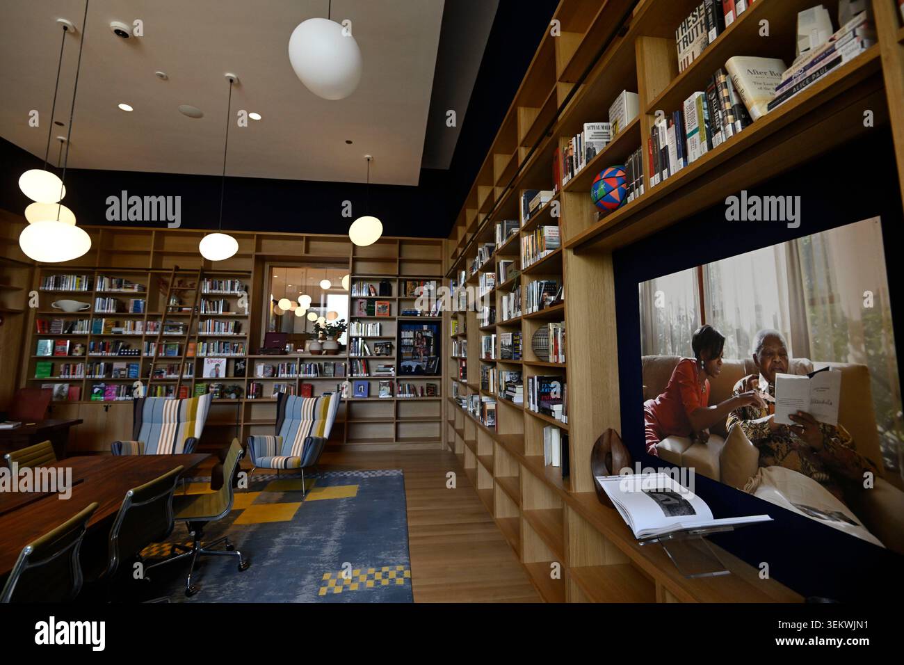 The President's reading room at the Chicago Public Library at the Obama ...
