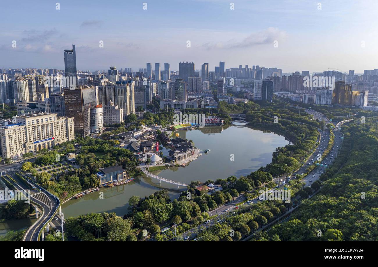 Aerial photos show Nanning's lush urban landscape with South Lake Park ...