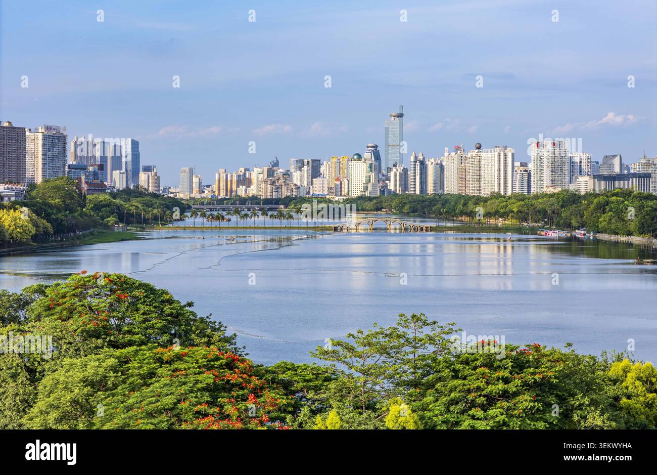 Aerial photos show Nanning's lush urban landscape with South Lake Park ...