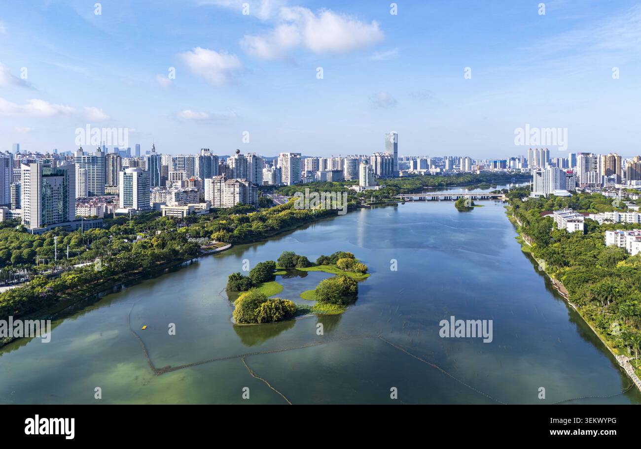 Aerial photos show Nanning's lush urban landscape with South Lake Park ...
