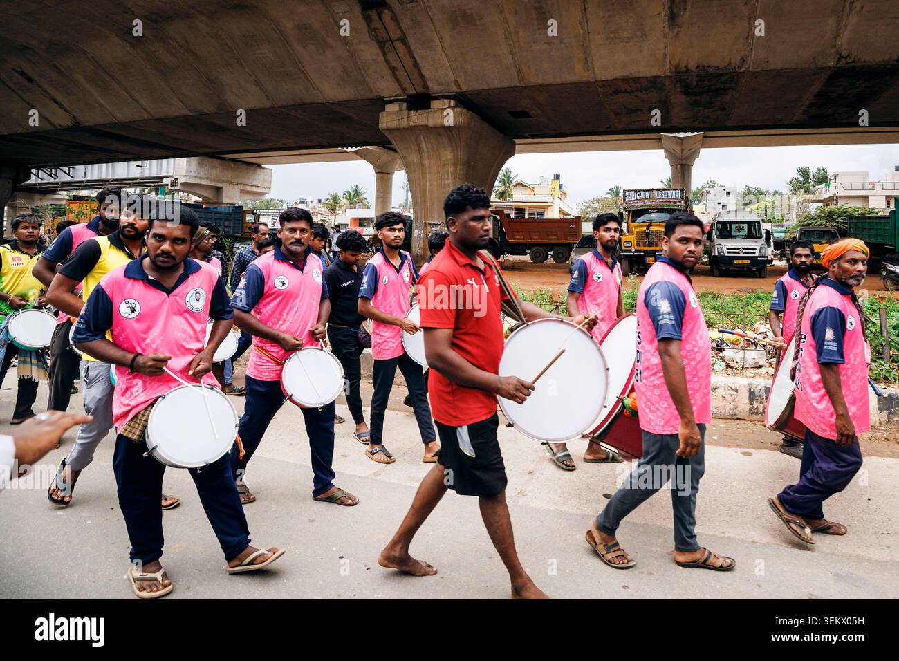 Strassenansicht von Bangalore Bangalore Indien *** Street view of ...