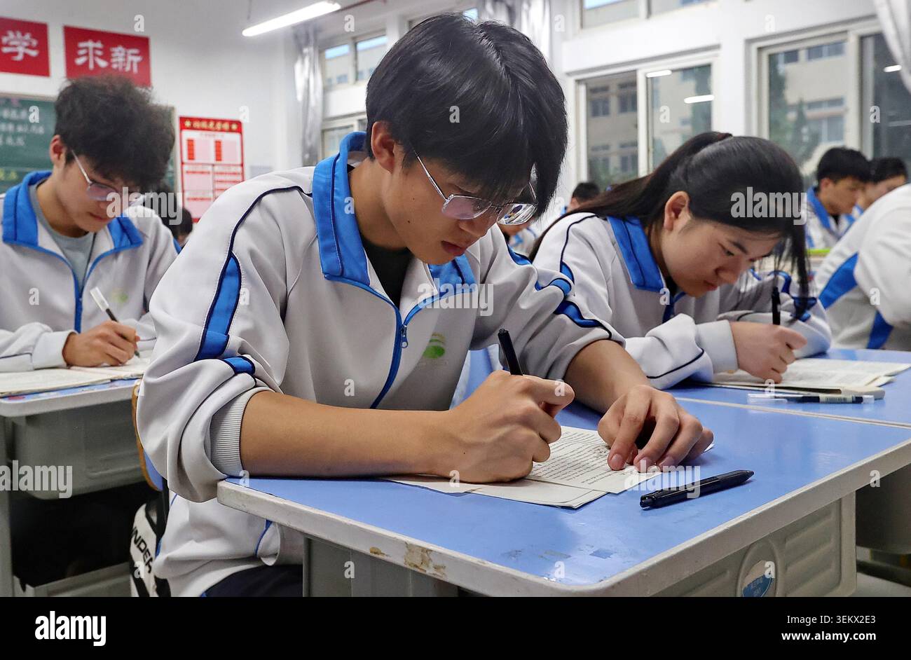 Students review lessons at Qinhuangdao Xinshiji Senior High School in ...