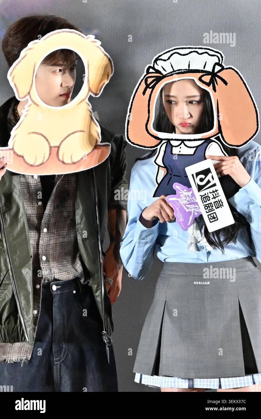 Actors Guan Xiaotong and Li Yunrui promote their drama 'Dazzling ...
