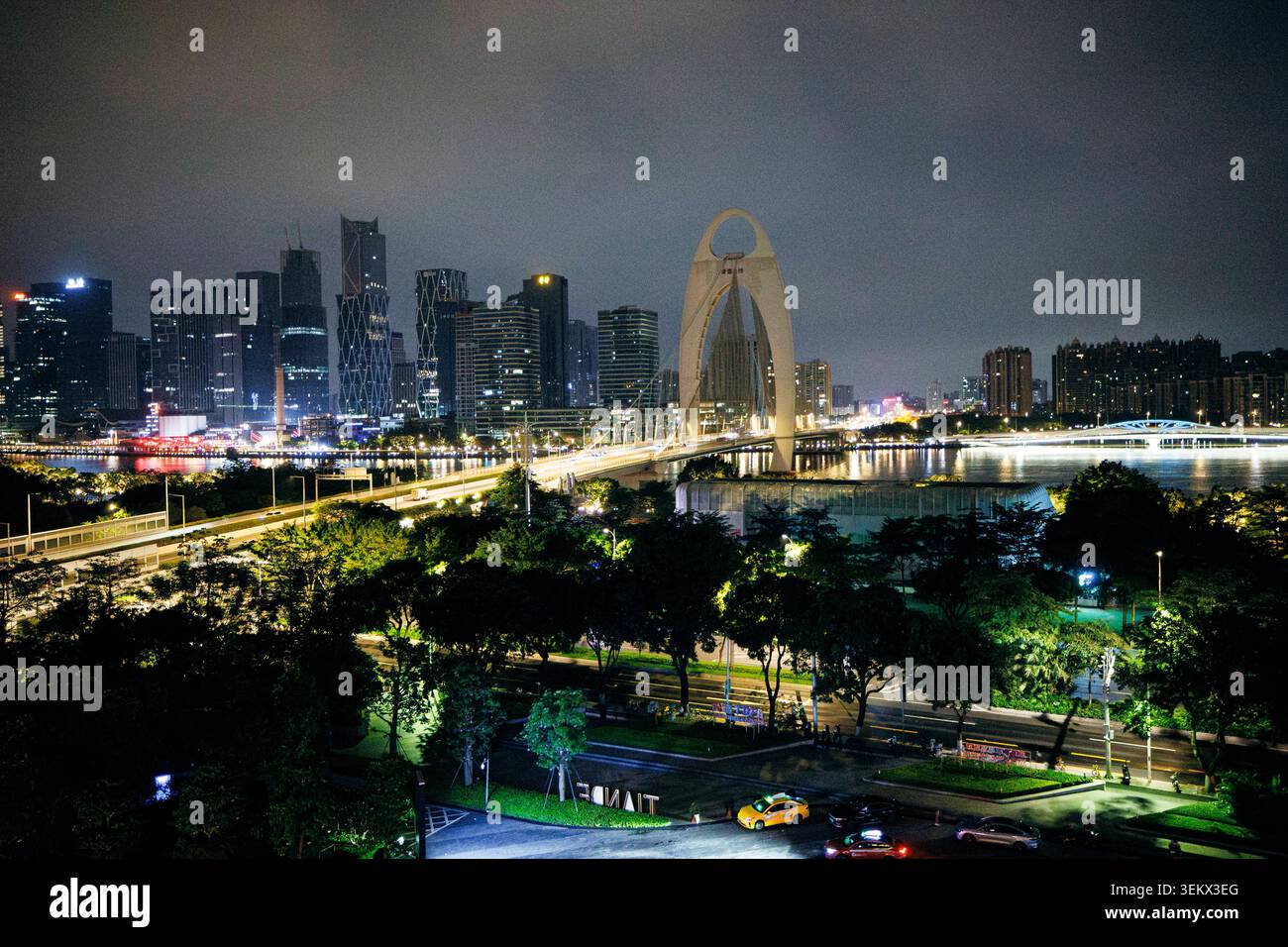Nachtaufnahmen von Guangzhou Guangzhou China *** Night shots of ...