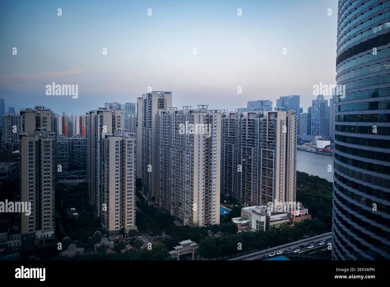 Strassenszenen von Guangzhou Guangzhou China *** Street scenes of ...