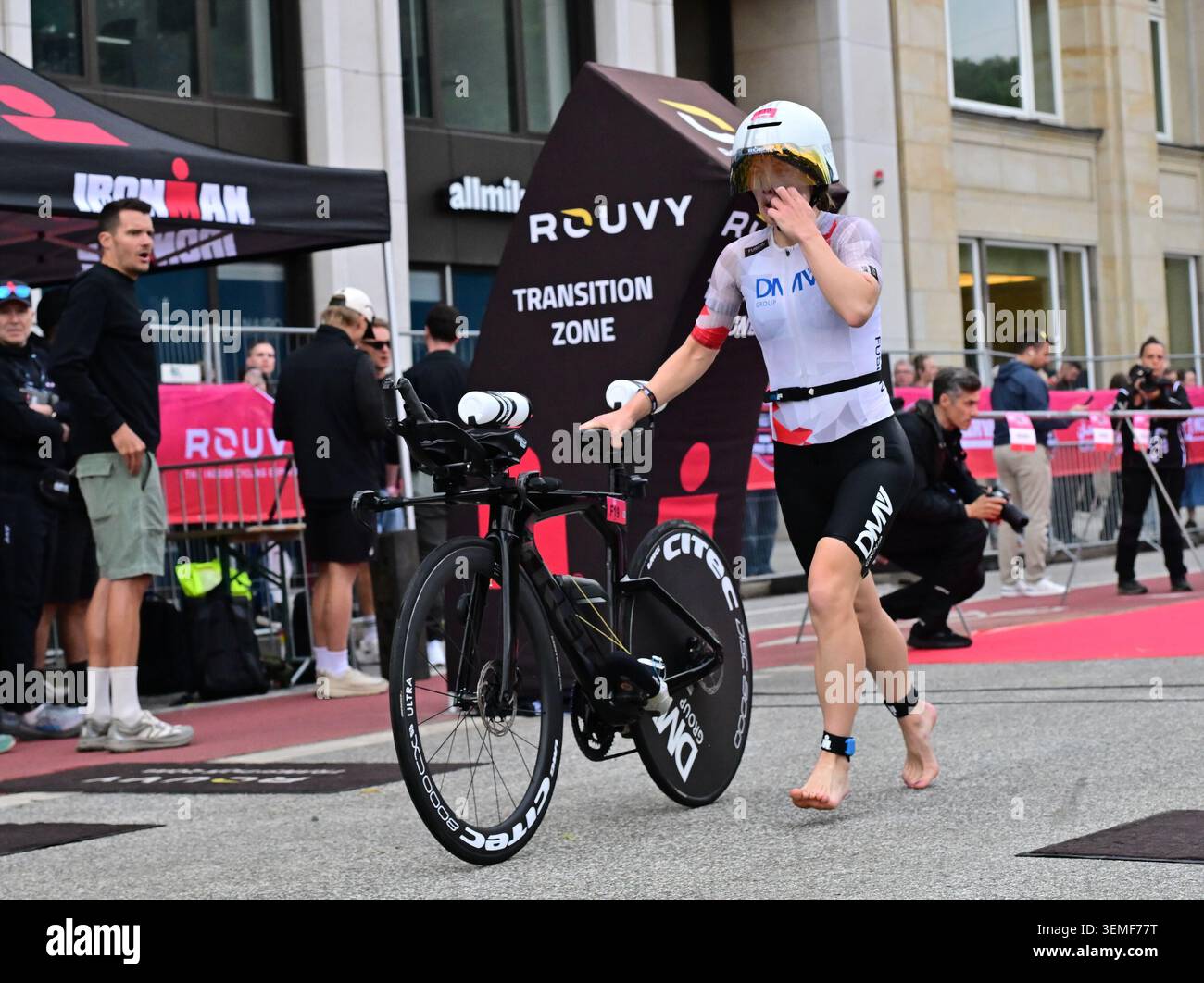 06/07/2026, GER; Ironman Hamburg, Elite Women in the picture the elite ...