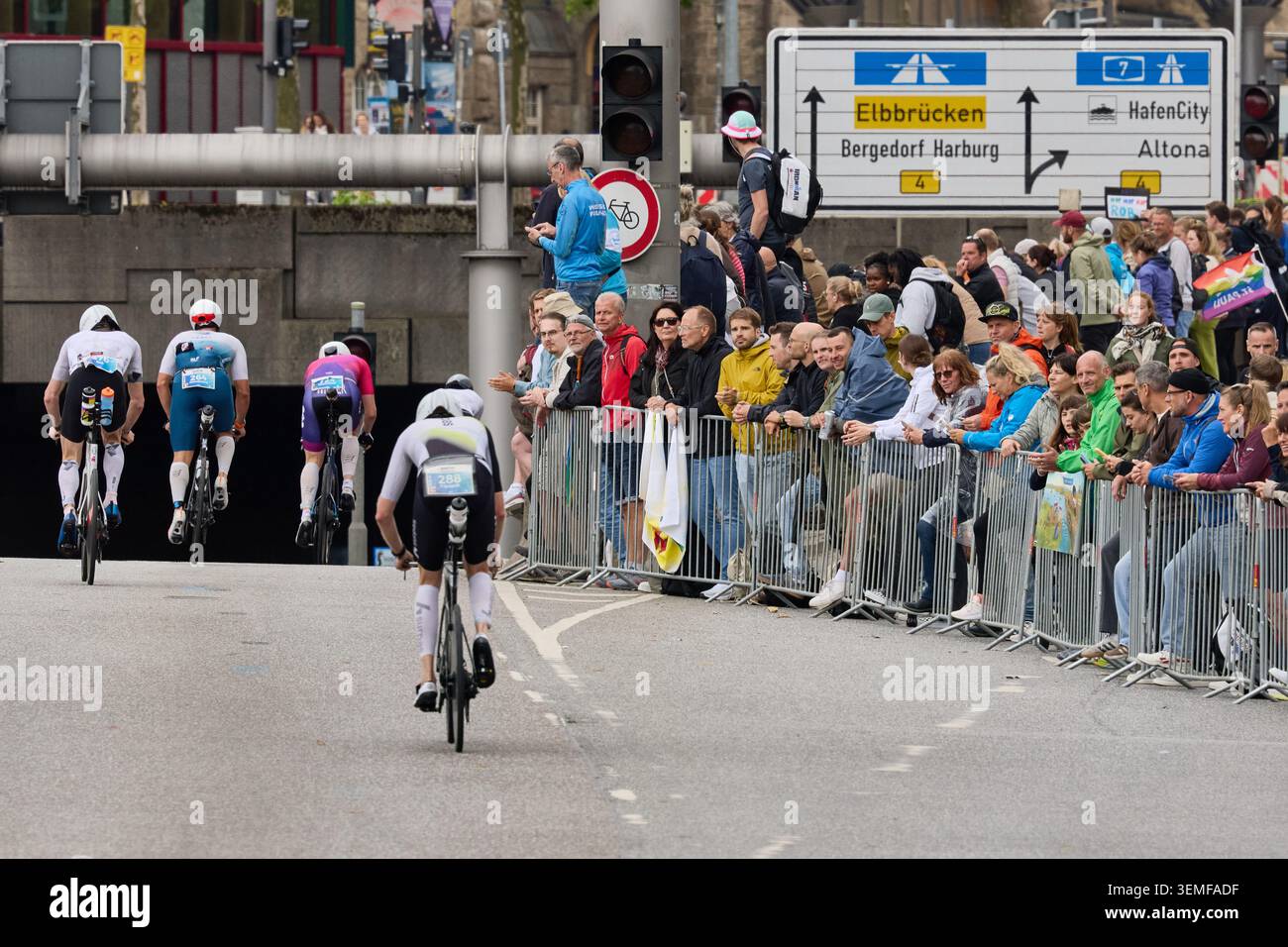 07 June 2026, Hamburg: Triathlon, European Championships, Ironman ...