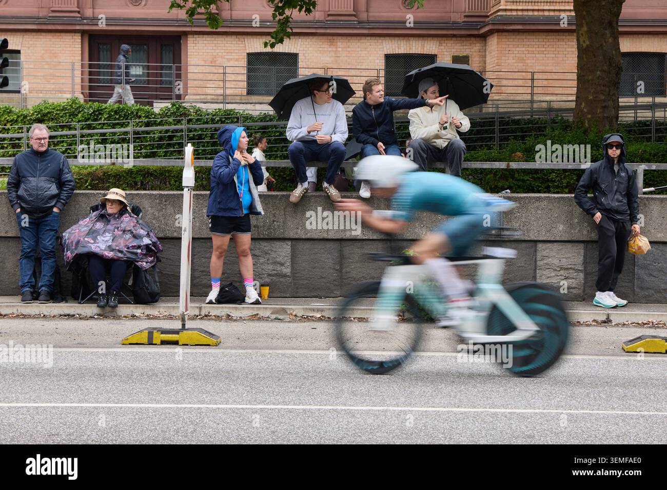 07 June 2026, Hamburg: Triathlon, European Championships, Ironman: A ...