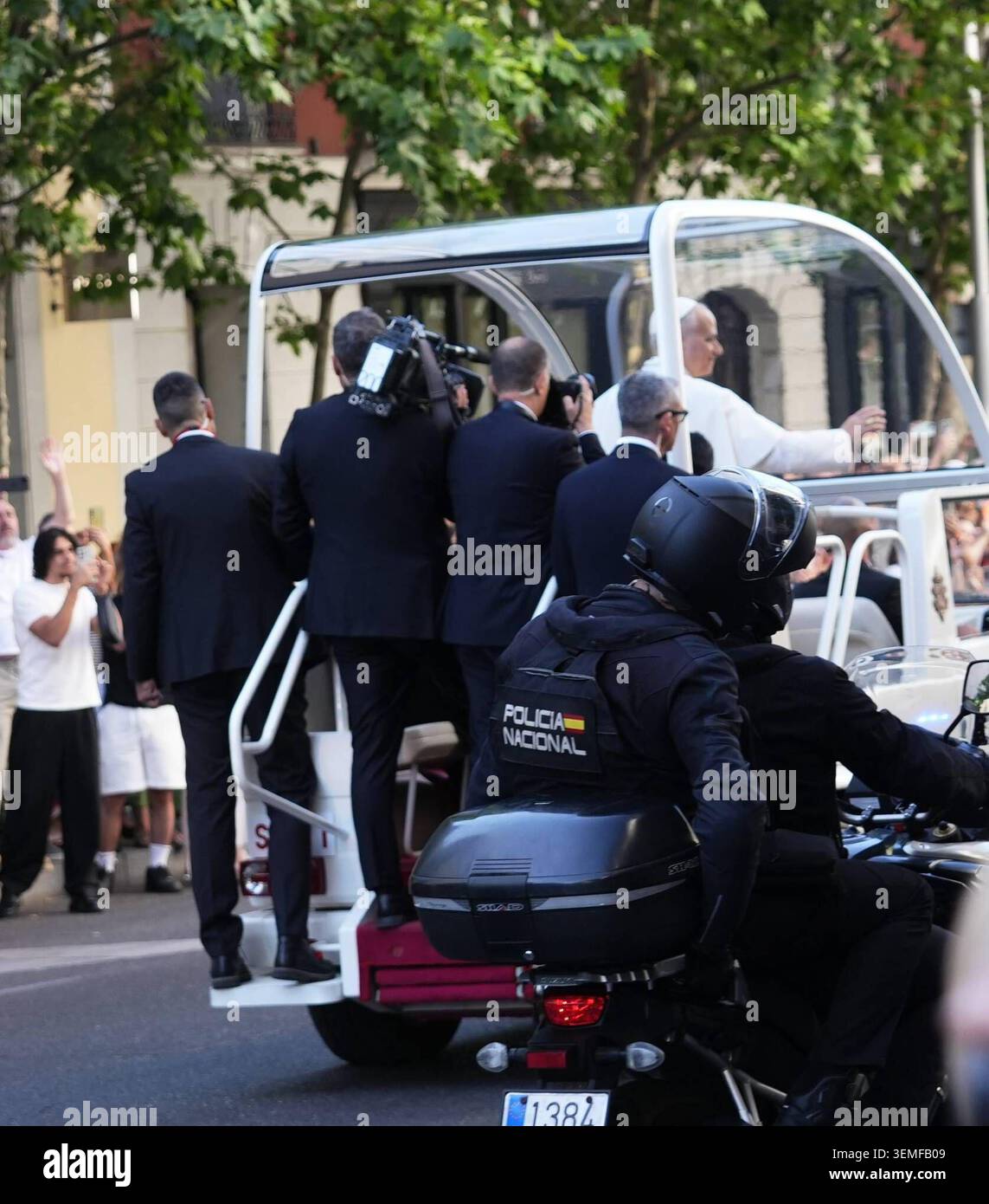 General atmosphere of the streets of central Madrid during the visit of ...
