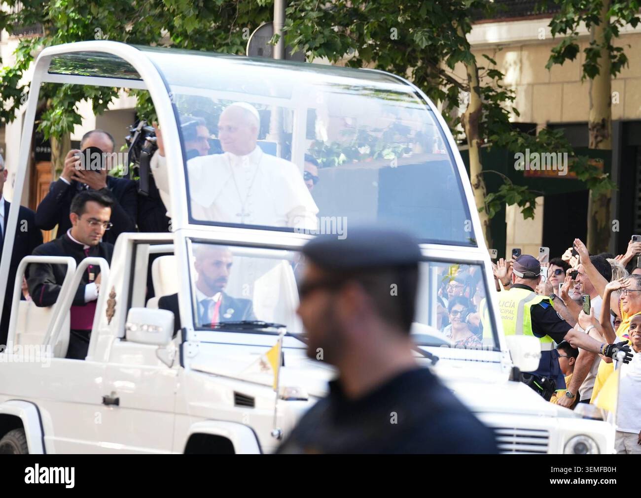 General atmosphere of the streets of central Madrid during the visit of ...