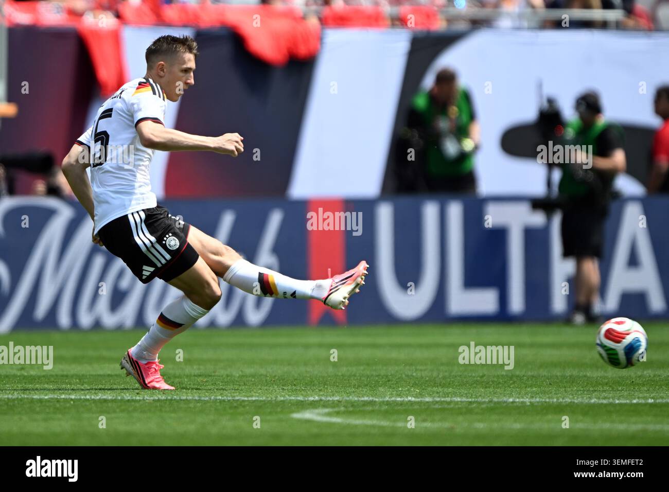 06 June 2026, USA, Chicago: Soccer: International match, USA - Germany ...