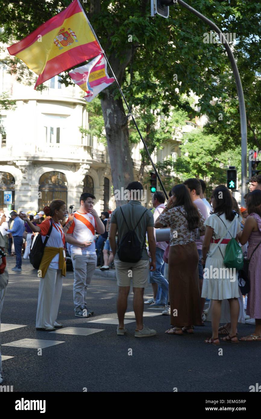 General atmosphere of the streets of central Madrid during the visit of ...