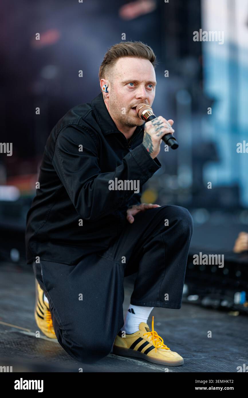 07 June 2026, Bavaria, Nuremberg: Sam Carter, singer of the British ...