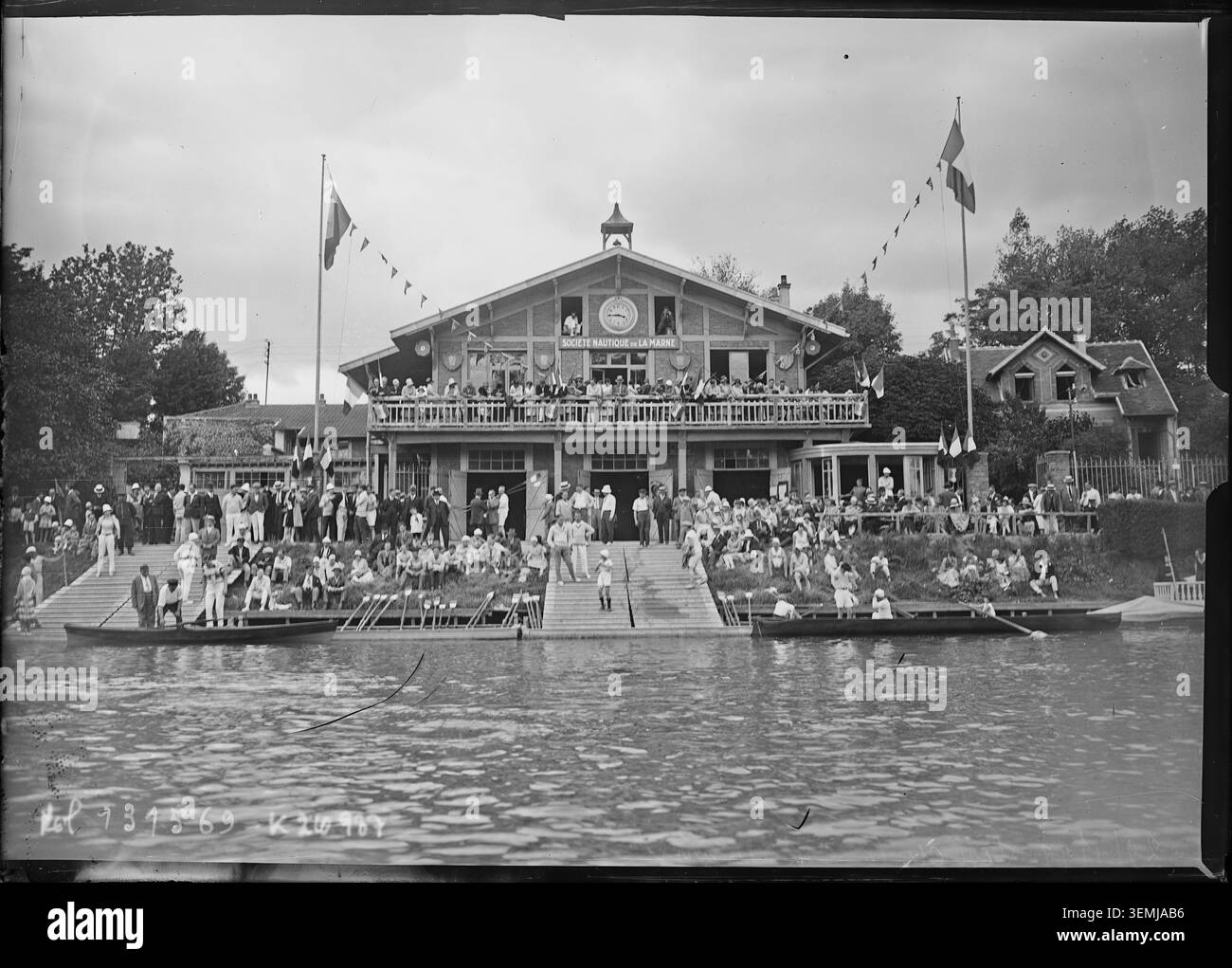 Joinville le pont rowing festival coverage hi-res stock photography and ...