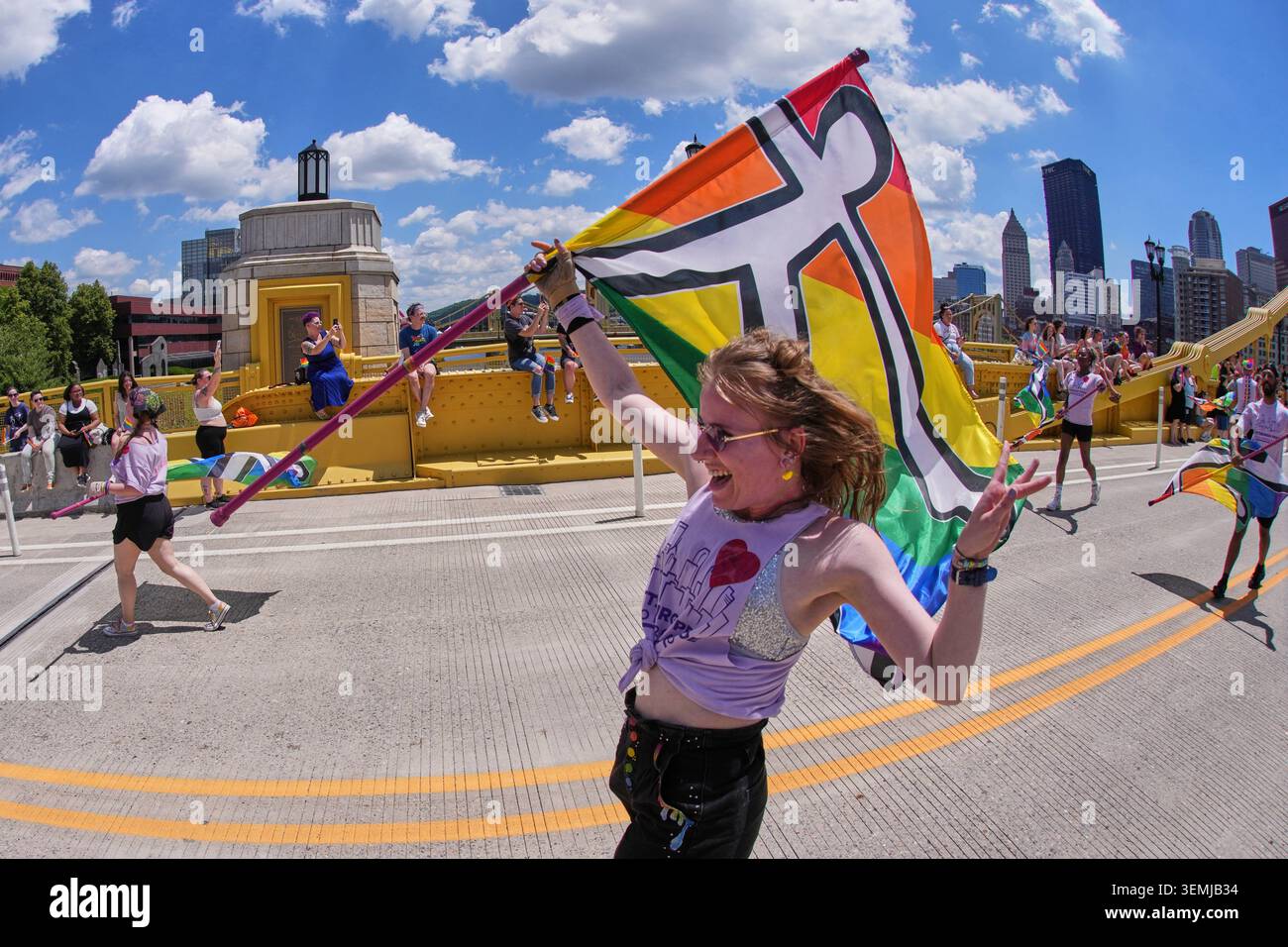 The Pittsburgh Pride Parade makes it way across the Roberto Clemente ...
