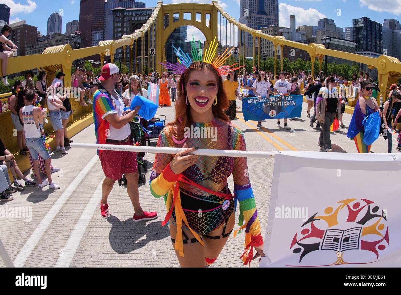 The Pittsburgh Pride Parade makes it way across the Roberto Clemente ...