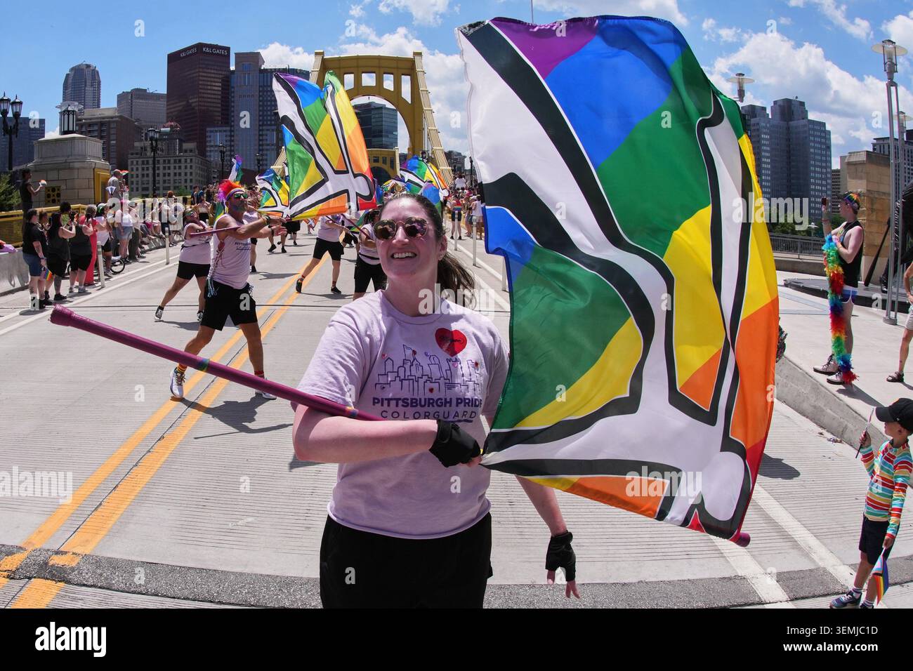 The Pittsburgh Pride Parade makes it way across the Roberto Clemente ...