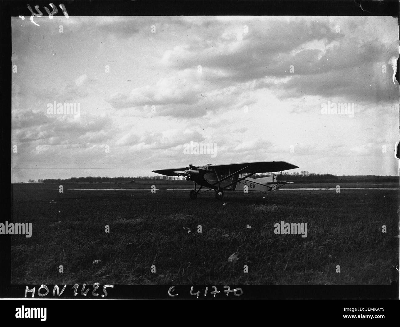 1932 press photograph paris airplane three quarter front hi-res stock ...