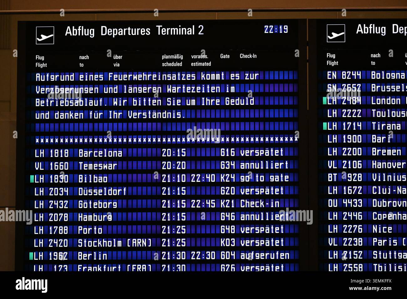 07 June 2026, Bavaria, Munich: The display board at Munich Airport ...