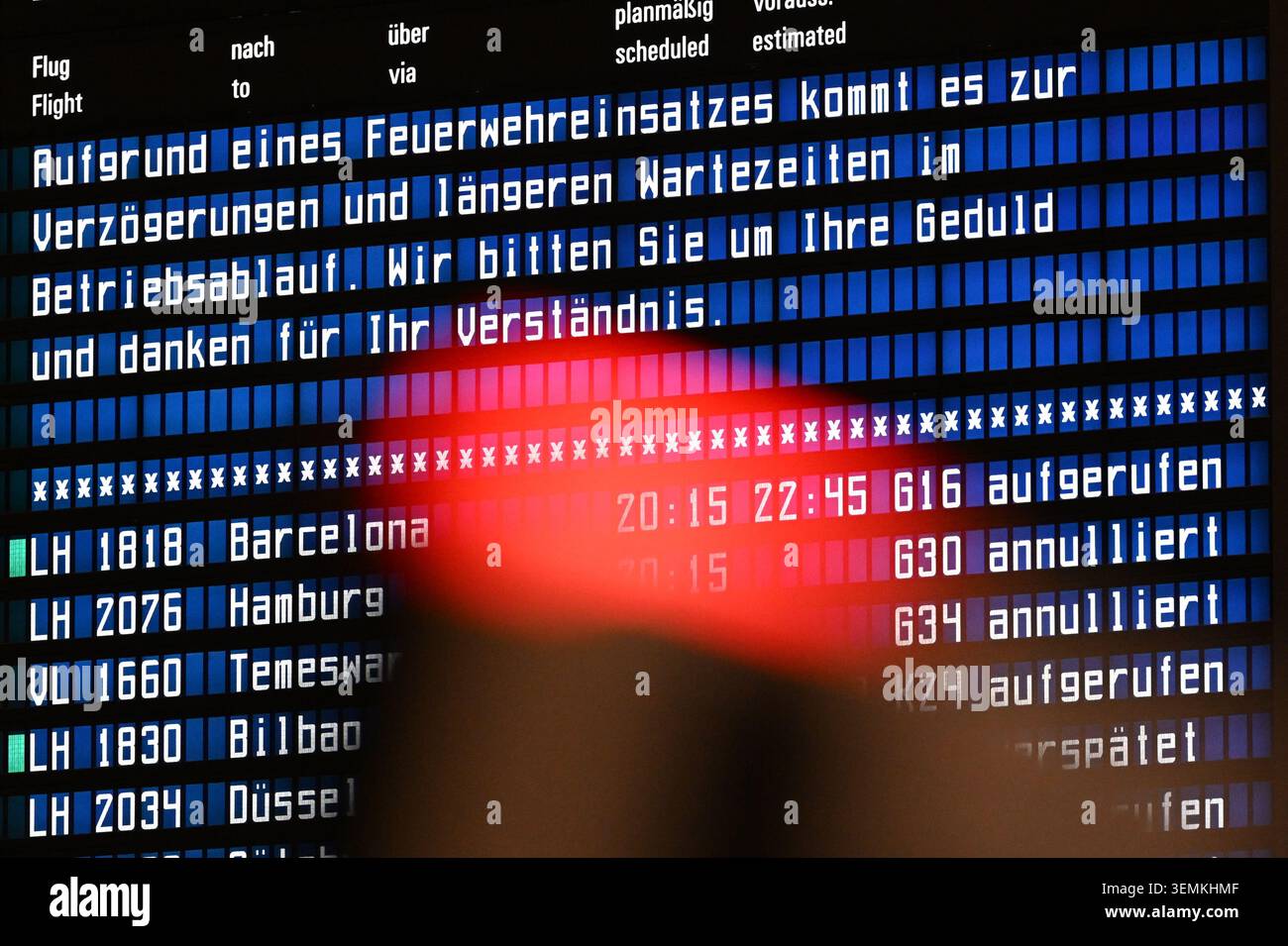 07 June 2026, Bavaria, Munich: The display board at Munich Airport ...