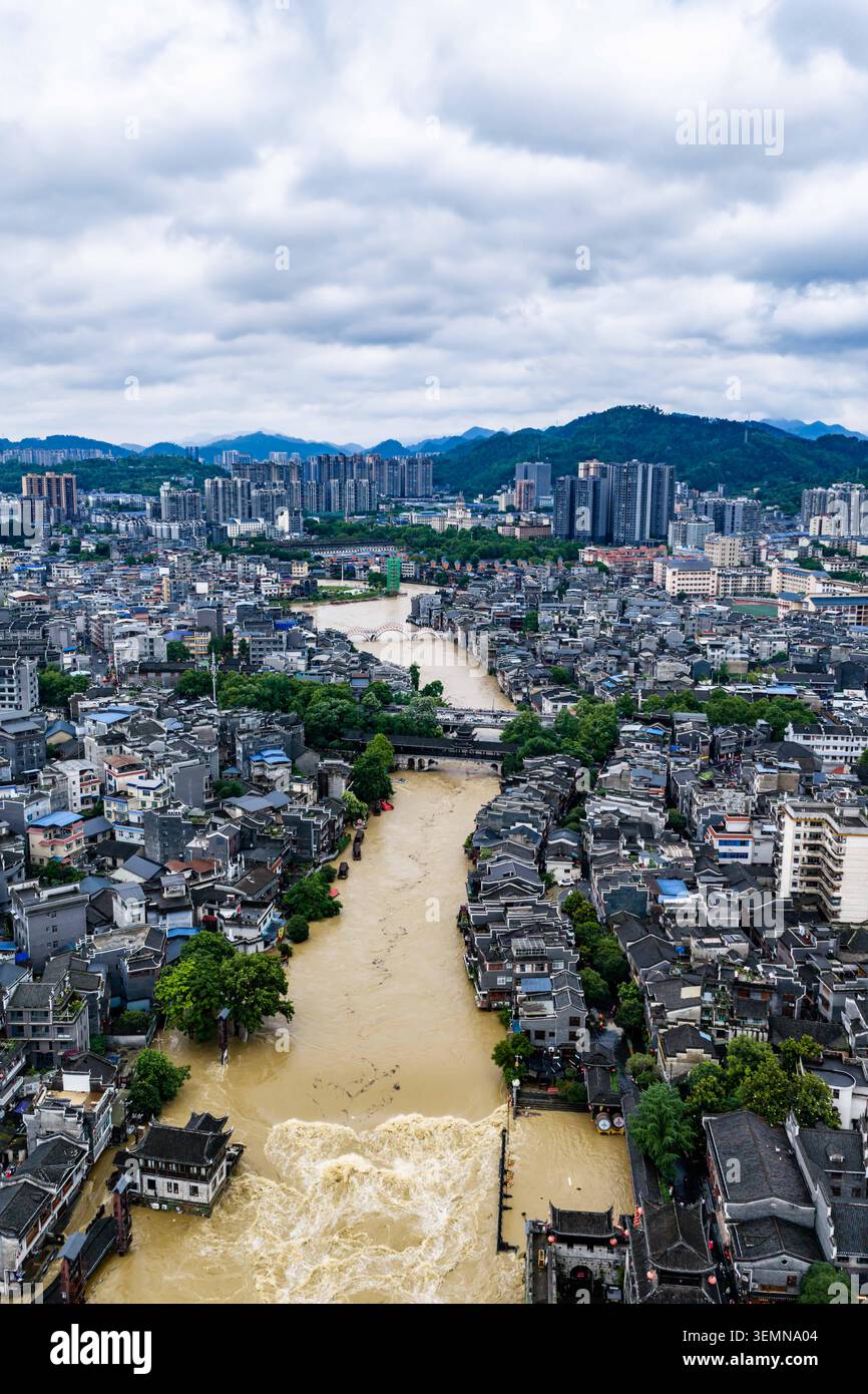 Water levels rise in Wanrong River in Qianzhou Ancient Town of Jishou ...