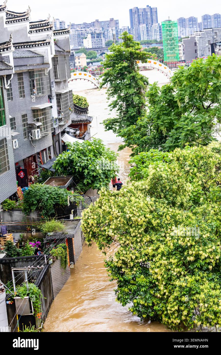 Water levels rise in Wanrong River in Qianzhou Ancient Town of Jishou ...