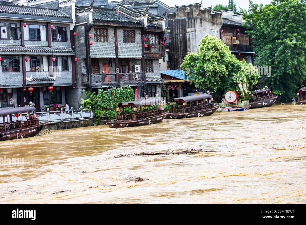 Water levels rise in Wanrong River in Qianzhou Ancient Town of Jishou ...