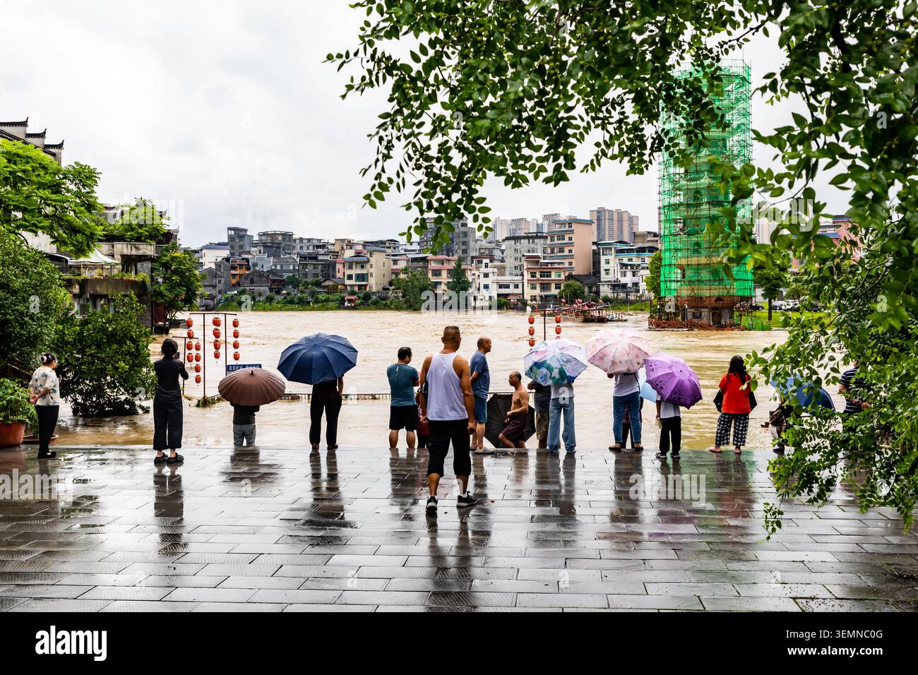 Water levels rise in Wanrong River in Qianzhou Ancient Town of Jishou ...