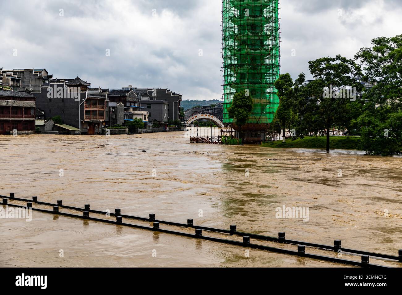 Water levels rise in Wanrong River in Qianzhou Ancient Town of Jishou ...