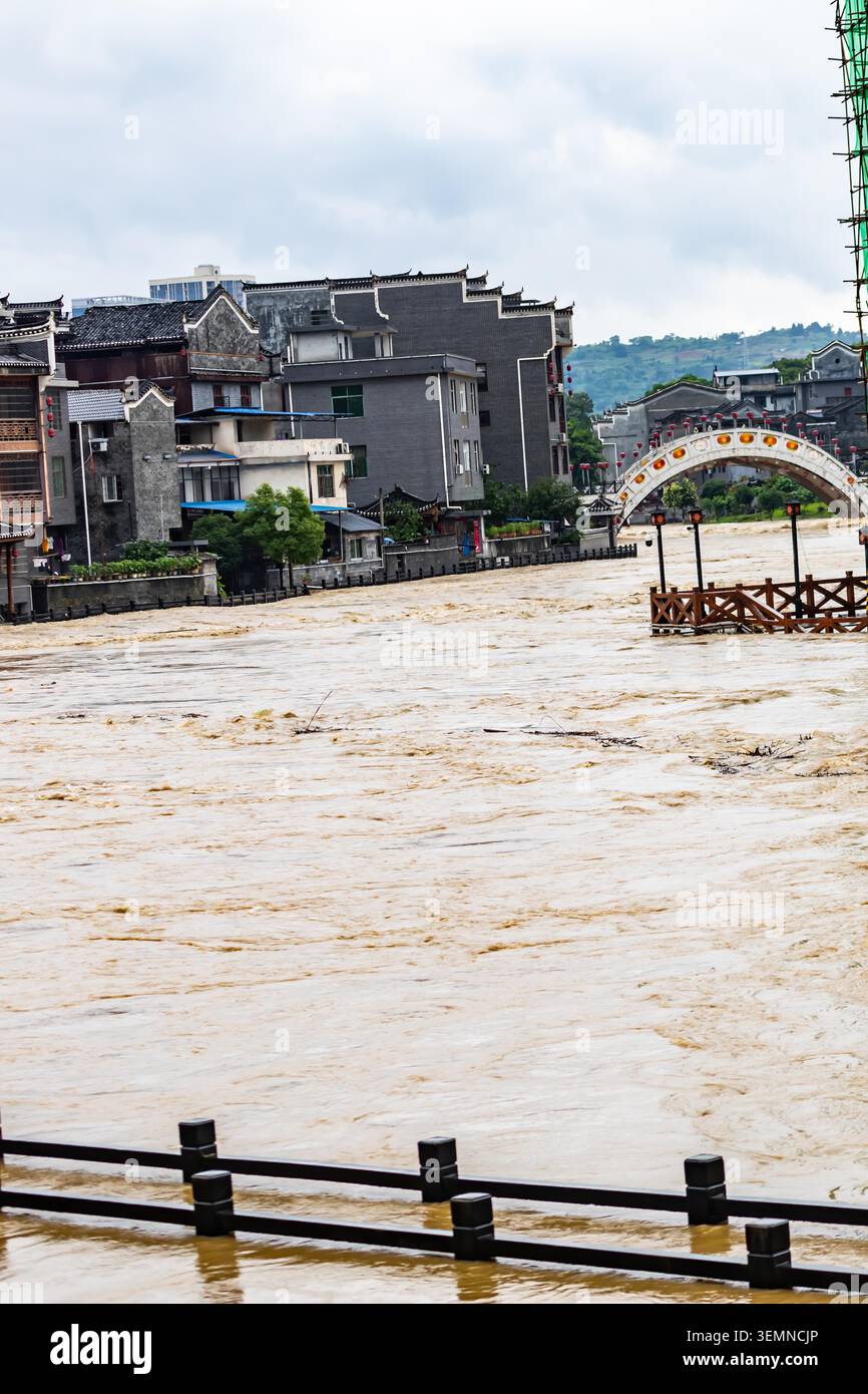 Water levels rise in Wanrong River in Qianzhou Ancient Town of Jishou ...