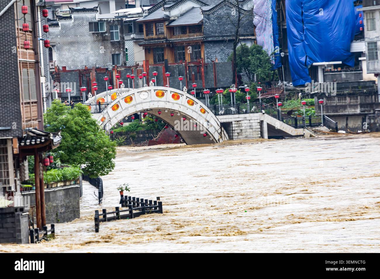 Water levels rise in Wanrong River in Qianzhou Ancient Town of Jishou ...