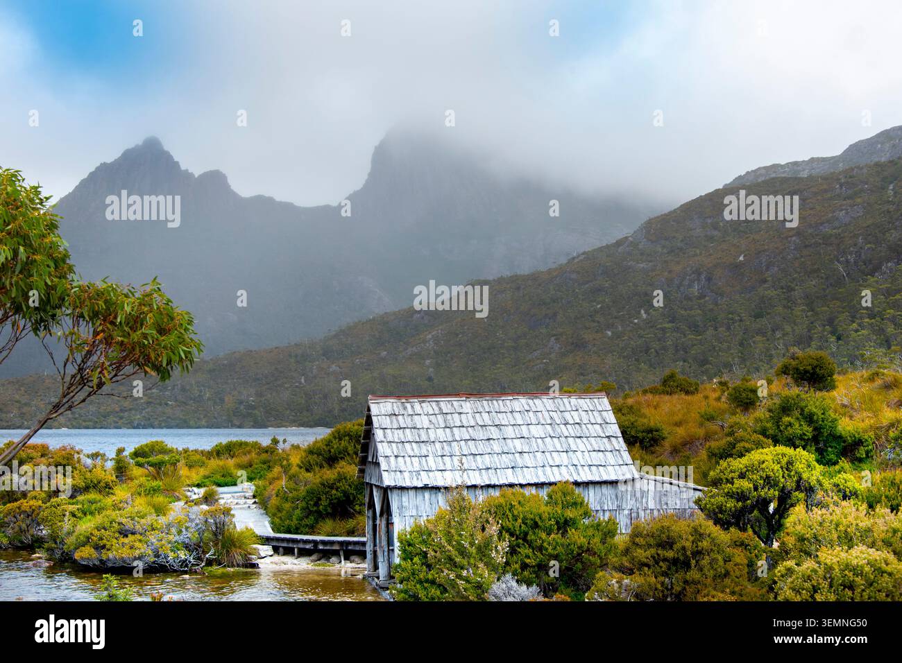 Dove Lake Boatshed in Cradle Mountain-Lake St Clair National Park ...