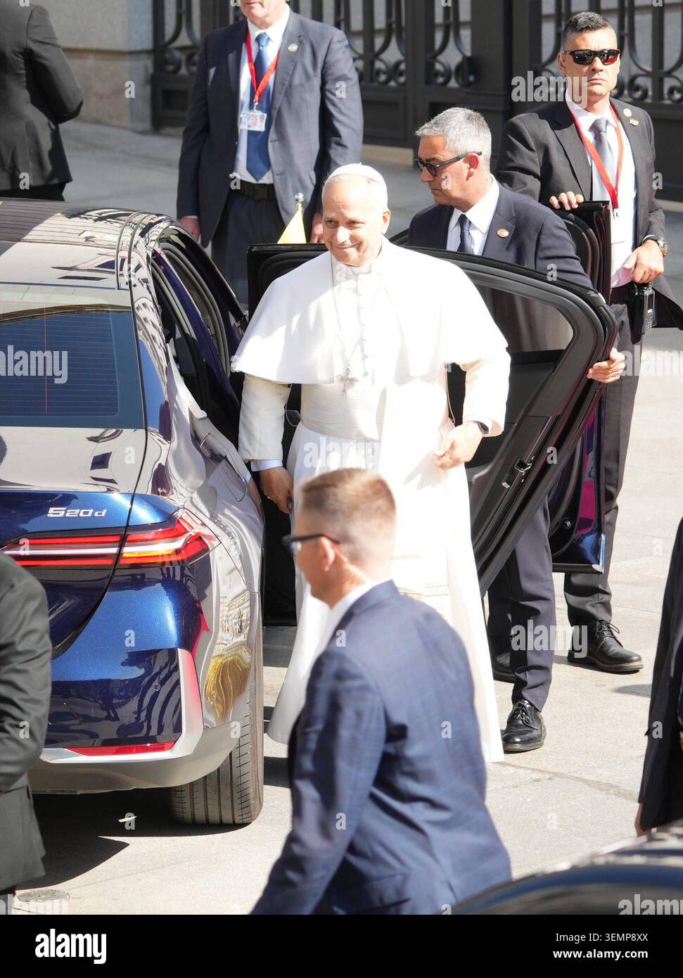 Pope Leon XIV arriving to visit to the Congress of Deputies on the ...