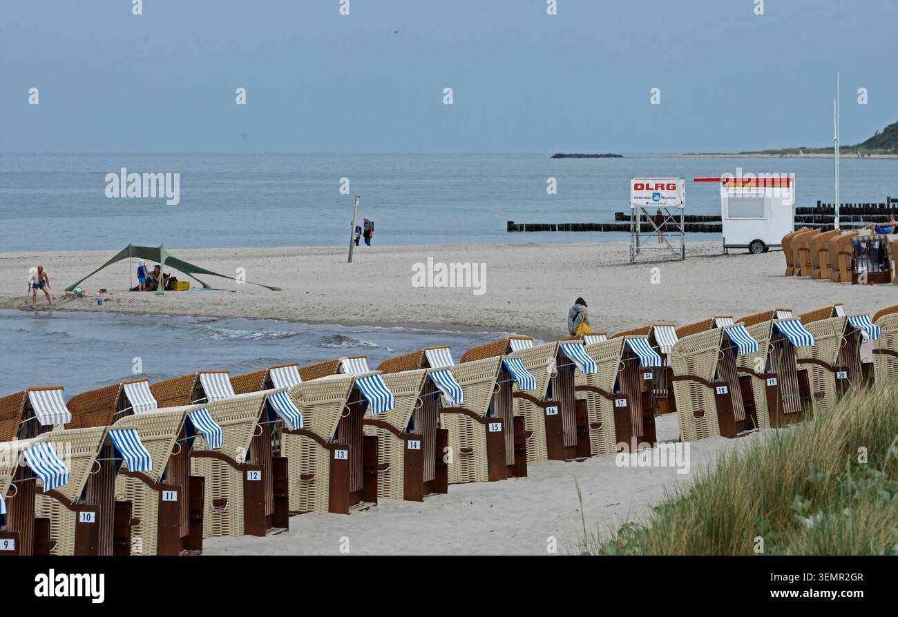 Wustrow, Germany. 08th June, 2026. Clouds cool down the Baltic Sea ...