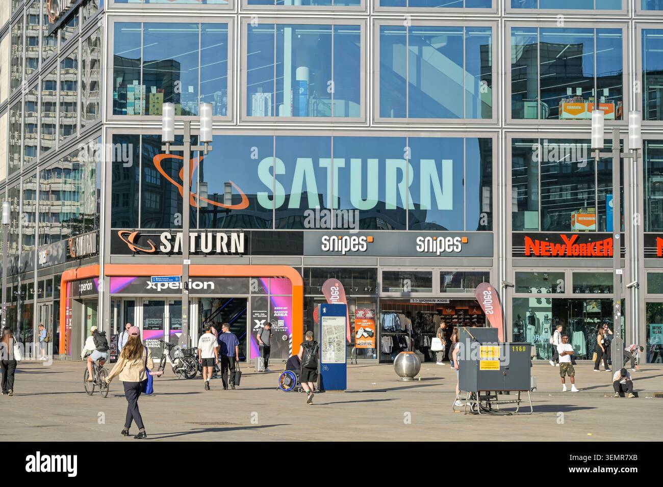 Saturn, Geschäftshaus, Alexanderplatz, Bezirk Mitte, Berlin ...
