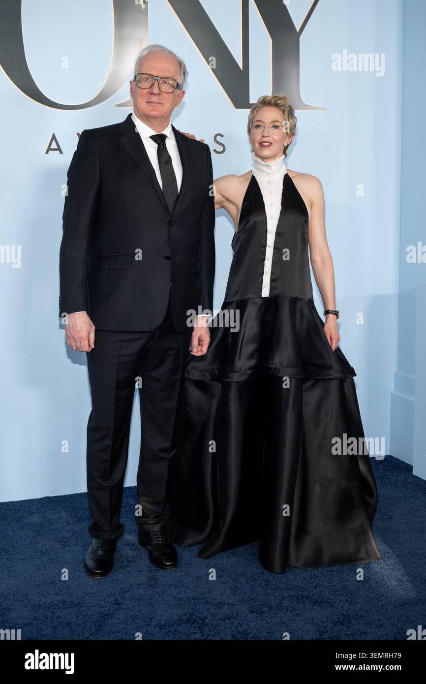 Photo by: NDZ/STAR MAX/IPx 2026 6/7/26 Tracy Letts and Carrie Coon at ...