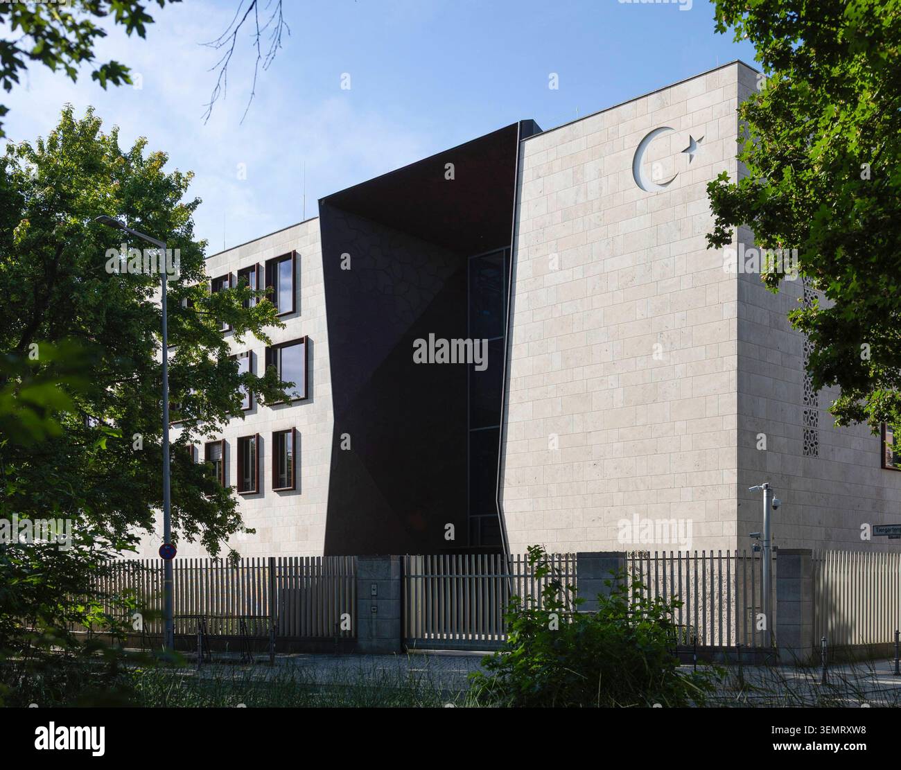 Tuerkische Botschaft in Berlin Foto vom 04.06.2026. EDITORIAL USE ONLY ...