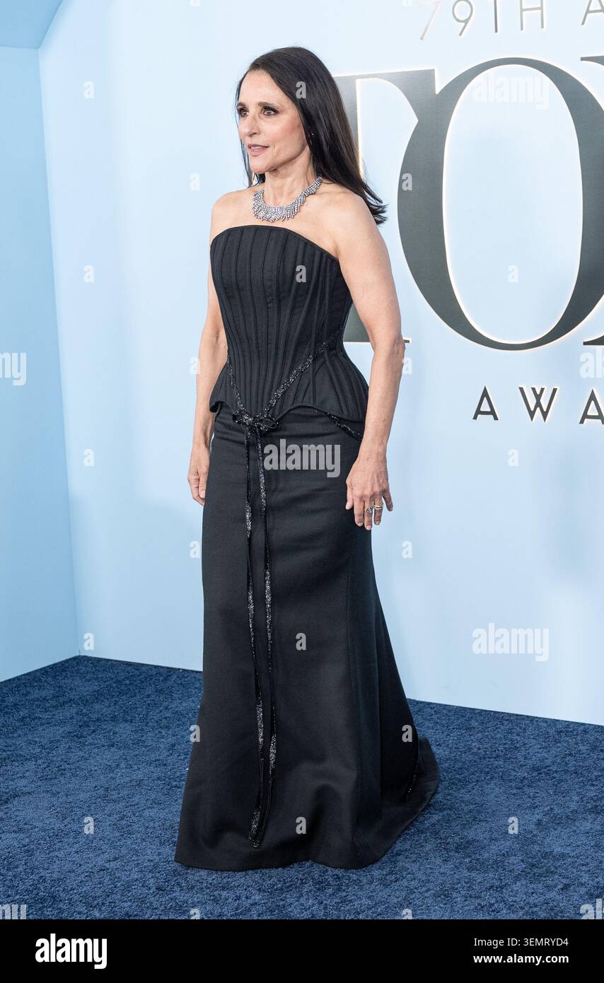 Julia Louis Dreyfus wearing dress by Wiederhoeft attends 79th annual ...