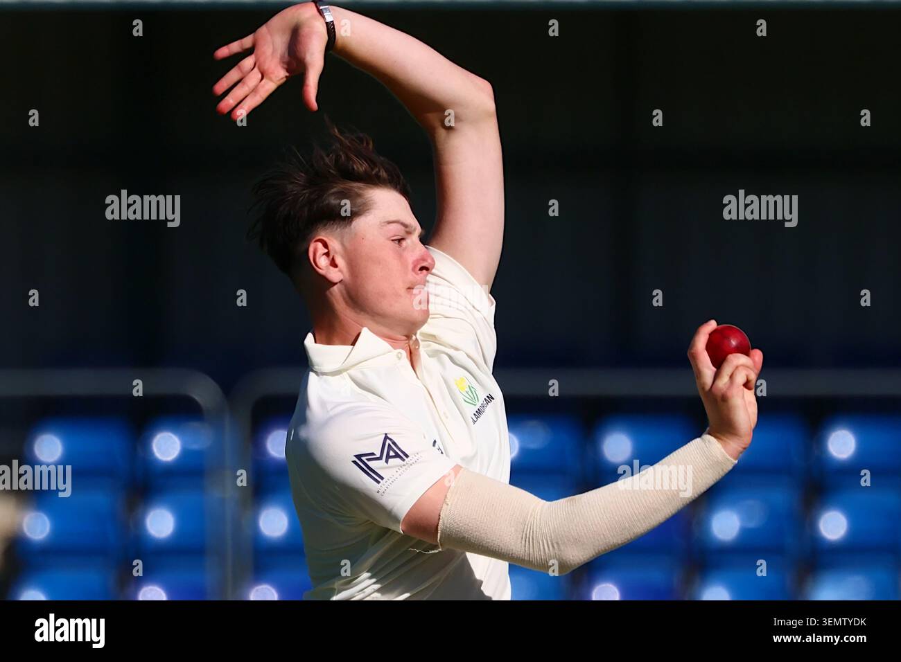 Sheffield, UK. 08 Jun, 2026. Thomas Edwards of Glamorgan bowling during ...