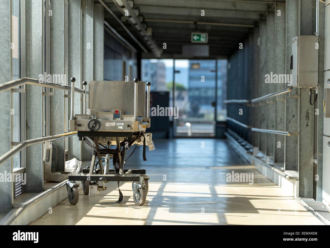 PRODUCTION - 28 May 2026, Hesse, Frankfurt am Main: A transport ...