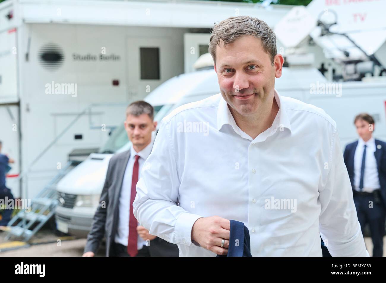 dpatop - 08 June 2026, Berlin: Lars Klingbeil (SPD), Federal Minister ...