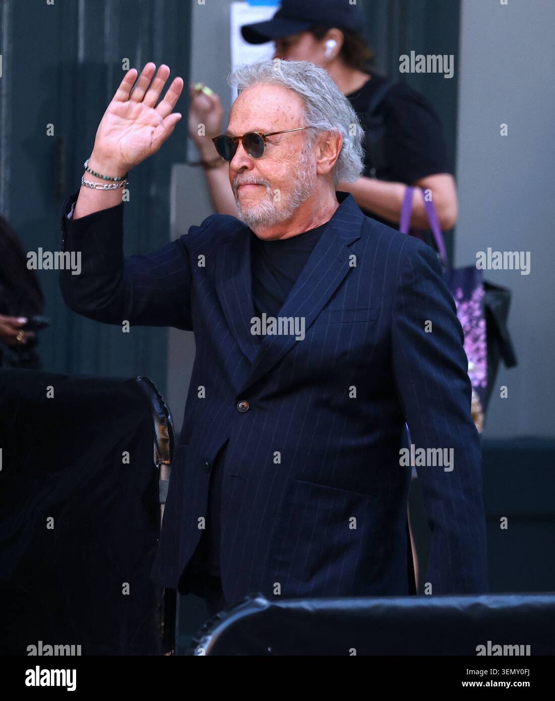 Billy Crystal arrives at the Chanel annual dinner during the Tribeca ...