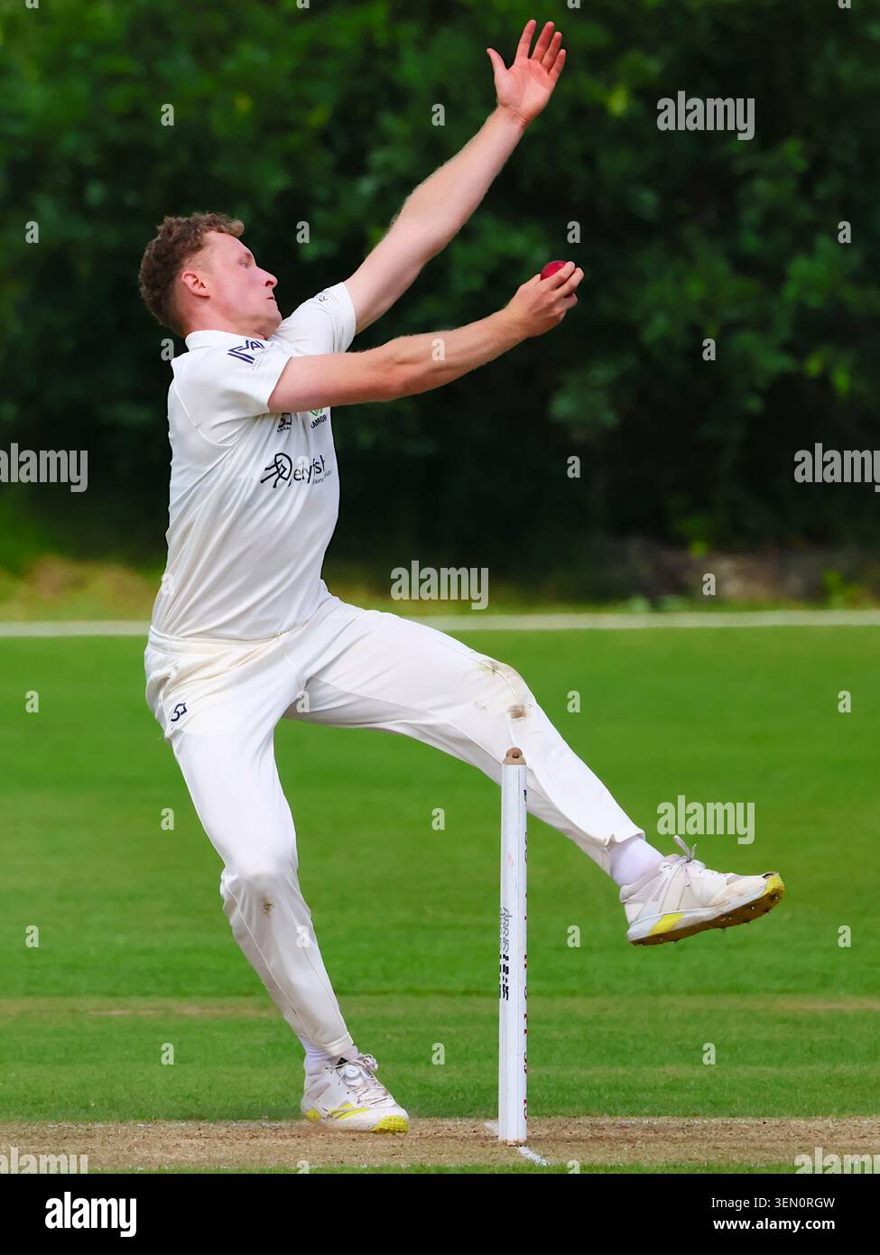 Sheffield, UK. 09 Jun, 2026. Ben Morris of Glamorgan bowling in a ...